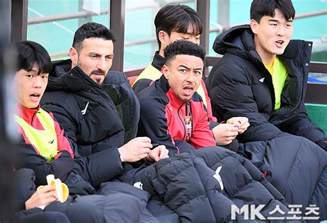 린가드 ‘홈 개막전은 벤치에서 시작 [mk포토]