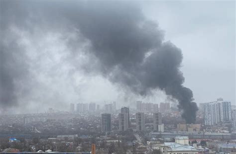 Згоріли на роботі У російському Ростові почалася пожежа в будівлі