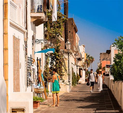 Experiences on Salina and on Aeolian islands