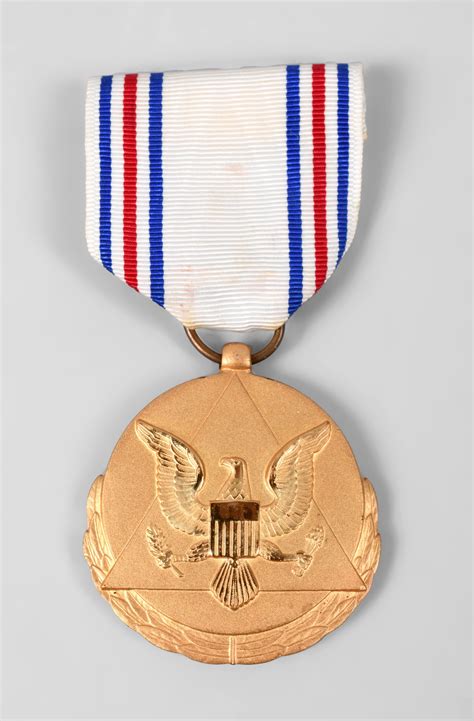 Lot U S Army Distinguished Civilian Service Medal Award To Alma