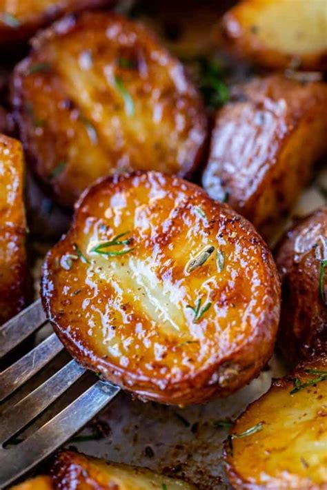 Rosemary Garlic Roasted Red Potatoes