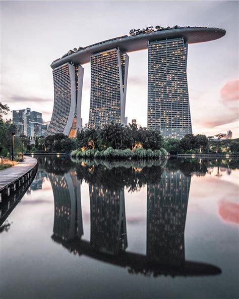 Marina Bay Sands By Moshe Safdie Architects