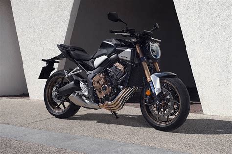 2025 Honda Cb650r And Cbr650r With E Clutch Technology Heres What