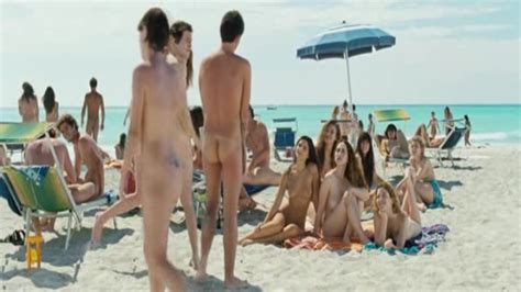 Maschi Contro Femmine Nude Pics Page 1