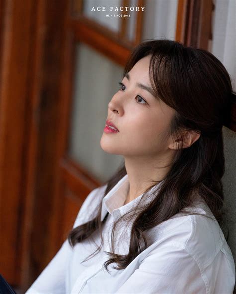 Hanhyejin Official 바닷마을다이어리 제 첫 공연 날이었어요 두근두근 함께 해주신 관객분들께 감사드립니다 💕 바닷마을로 놀러오세요 🥰 Instagram