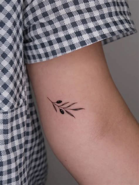 Olive Branch Tattoo Gallery Posted By Lizachka Lemon8