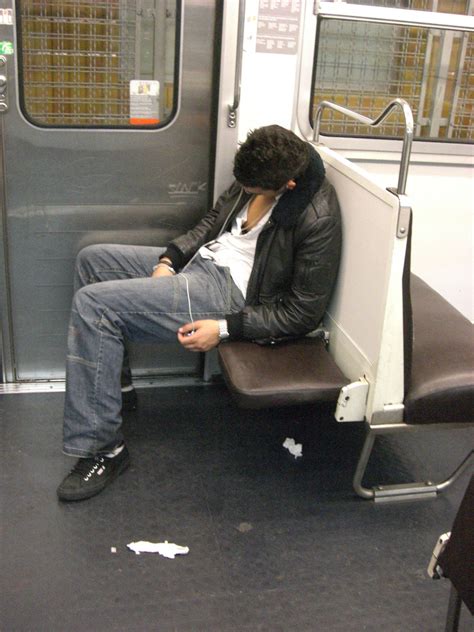 무료 이미지 남자 시티 파리 지하철 프랑스 유럽 어린 차량 자고있는 좌석 솔직한 크리에이티브 커먼즈 Cc0 축제 Publicdomain