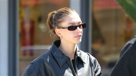 Very Short Hair Ponytail