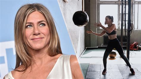 I Just Tried Jennifer Anistons Ab Workout — And Its Surprisingly