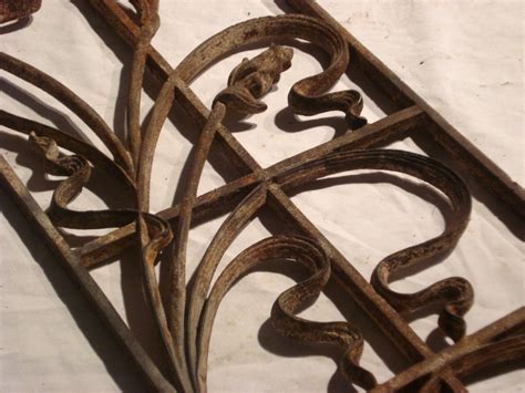 Ferronnerie Art Nouveau Dépoque 1900