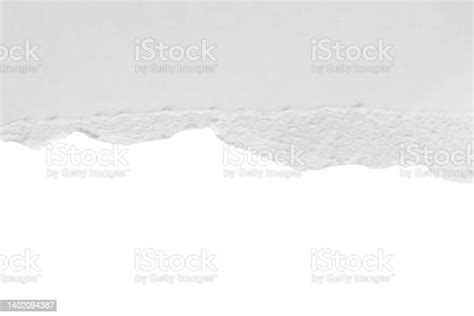 흰색 배경에 고립 된 흰색 찢어진 종이 찢어진 가장자리 스트립 0명에 대한 스톡 사진 및 기타 이미지 0명 가장자리 공란 Istock