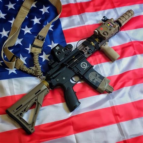 Pin Em 《engesa》《 Brasil》