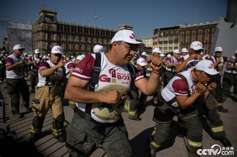 မက္ကဆီကိုမြို့မှာ လူတစ်သောင်းကျော် လက်ဝှေ့သင်တန်း ပါဝင်