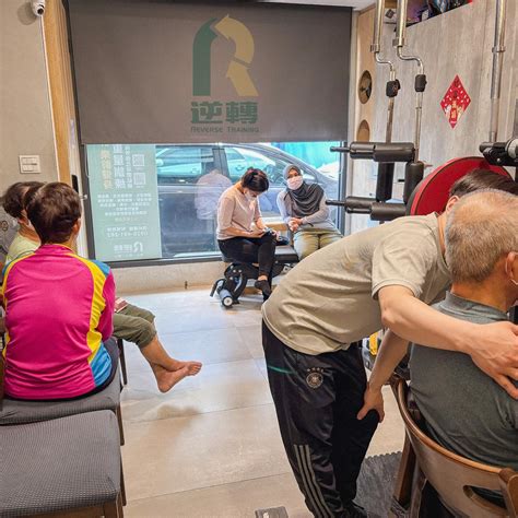 逆轉訓練 肌力 抗老化 新竹站 ⁡ 坐骨神經痛 ⁡ 年輕護理師 也是神經內科超音波師 長年飽受神經痛楚⋯ 試過很長時間復健 但效果不明顯😬 ⁡ 一般的些微轉頭 就會感覺電流刺激全身！ 嚴重