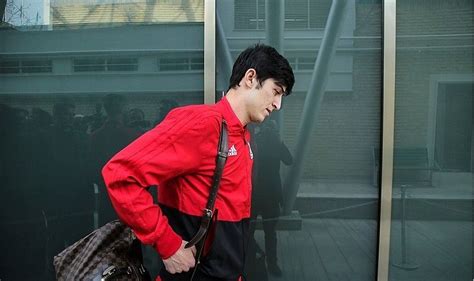 تصویر عاشقانه سردار آزمون در امارات وایرال شد عکس