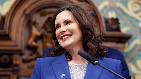 gov whitmer shuts down 2024 presidential talk but doesn t hide her ambitions