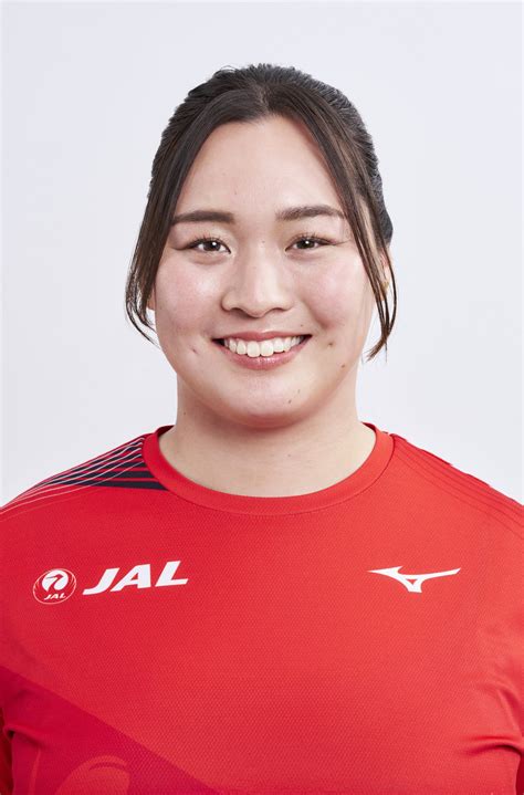陸上やり投げ北口榛花選手と専属マネジメント契約を締結 スポーツをチカラにスポーツビズ