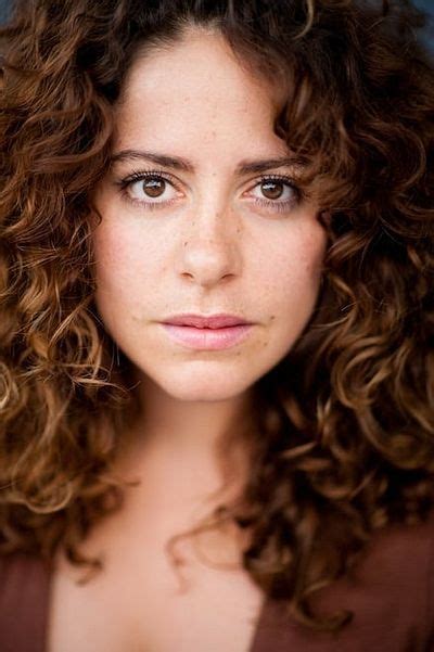 Maria Angelico About Entertainmentie