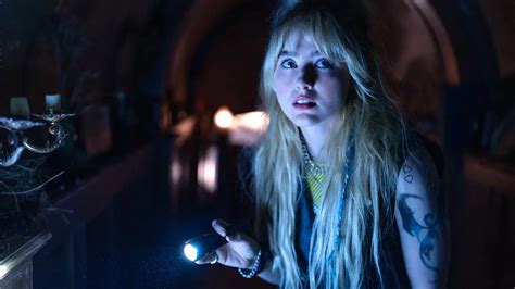 囚禁、肢解、吃人网飞r级新片「噬血芭蕾阿比盖尔 血滴姬港」起飞了 电影解析 奈飞推荐