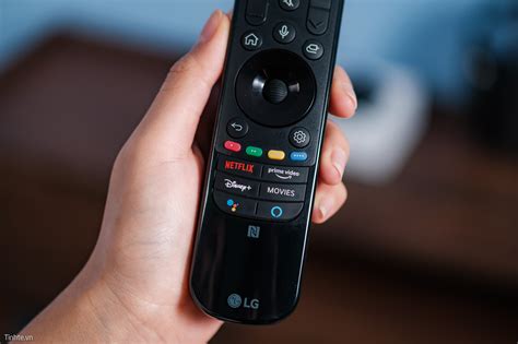 Trên tay TV LG OLED evo Thiết kế triển lãm nâng cấp tấm nền tối ưu từng trải nghiệm