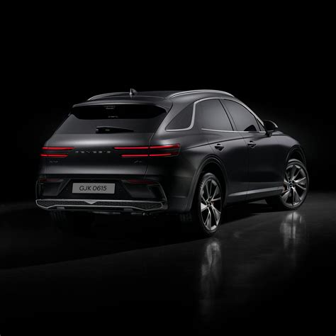 Gv70 Suv 가벼운 검은색 공연 광택이 있는 교통 기술 도시의 뒤 디자인 럭셔리 매끄러운 매우 복잡한 메탈릭 바퀴 바탕화면 반사 배면도