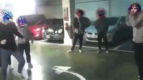 뒤에 너네까지 한 번에 들어와 Youtube