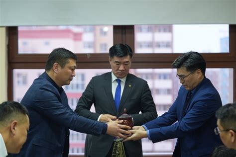 Тавантолгой төмөр зам ХХК дахь Бүрэн эрхт төлөөлөгчөөр ЗГХЭГ ын Хууль эрх зүйн газрын дарга Н