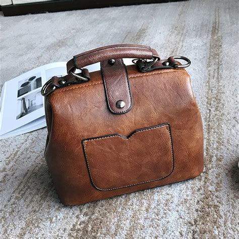 미니숄더백 여자 여성 핸드 크로스 토트 스타 펜던트 태슬 리벳 유명 티몬