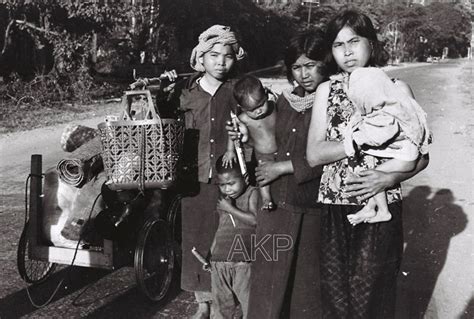 រូបថតឯកសារ៖ ការរស់រានឡើងវិញរបស់ប្រជាពលរដ្ឋខ្មែរ