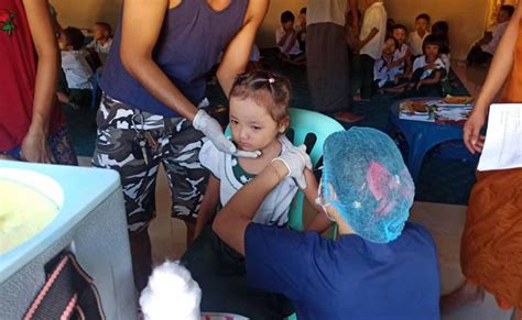 ကော့သောင်းမြို့တွင် ဘုန်းတော်ကြီးသင်ပညာရေးကျောင်းများမှ ကျောင်းသား သူများအား ကိုဗစ် ၁၉ ရောဂါကာက