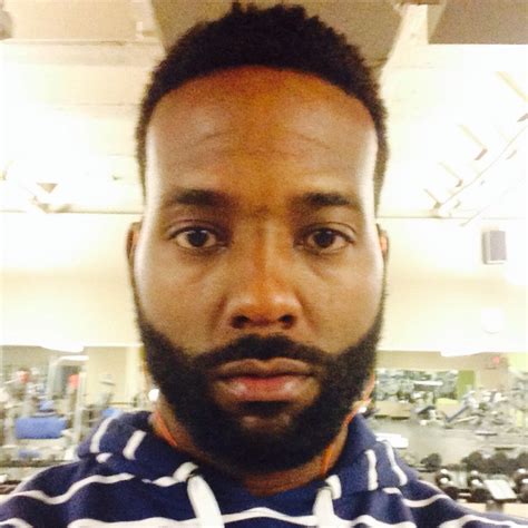 C Red Cred216 Twitter