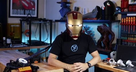 Software Developer Builds Fully Functional Iron Man Helmet Rarmrxr