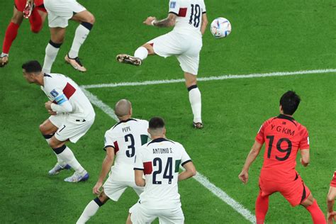 기적의 사나이 김영권 호날두의 등 어시스트요 될놈될이래요