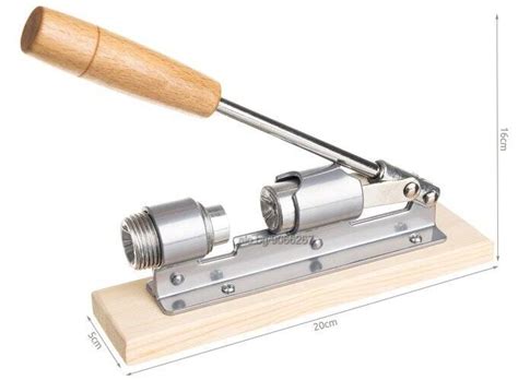 Ръчна трошачка за орехи лешници бадеми Съдове Сервизи Прибори Ямбол Ръчна трошачка