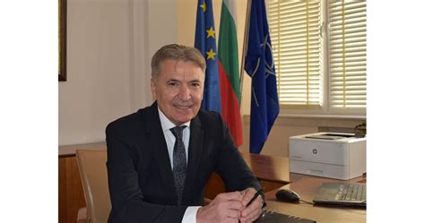 Парламентът ще изслуша служебния министър на икономиката