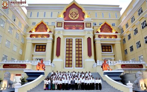 សាលាឧទ្ធរណ៍ភ្នំពេញ ចាប់ផ្តើមរើអីវ៉ាន់ទៅអគារថ្មី នៅព្រែកលៀប