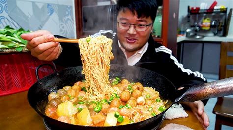 变着花样给媳妇做饭中午整个鸡公煲鲜香入味吃的美滋滋徐大sao YouTube