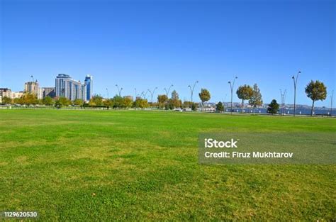 바쿠에 있는 대로의 측면에서 수도의 다양 한 부분에 대 한 개요 가리기에 대한 스톡 사진 및 기타 이미지 가리기 건물 외관 건축 Istock