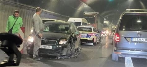 Катастрофа в тунел Топли дол на магистрала Хемус движението е затруднено