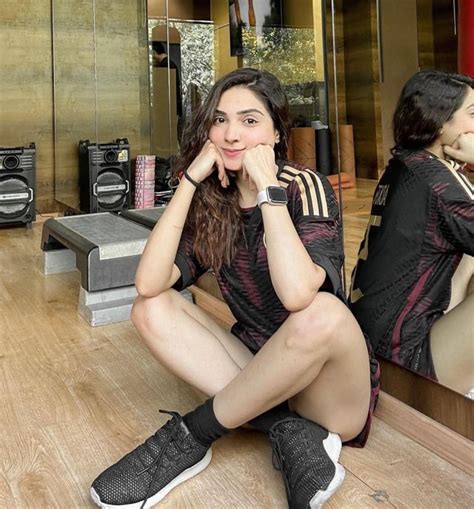 Aditi Awasthi Rdesibeautifulthighs