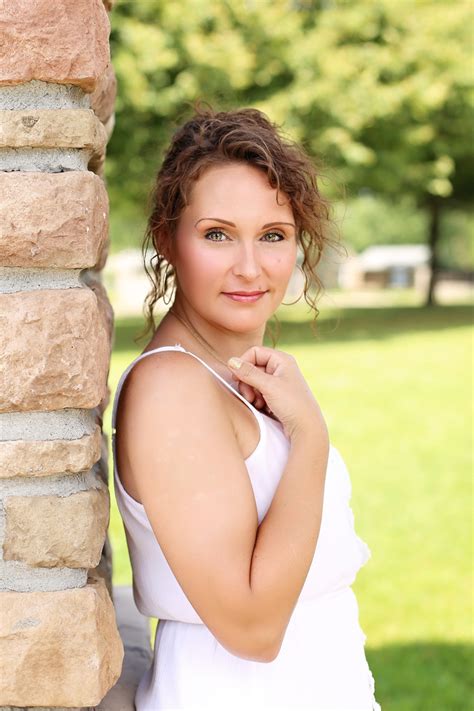 Resized Img8889 Nv Models New View Modeling