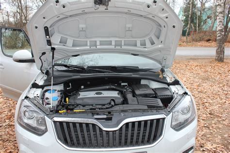 Утеплитель капота и газовый упор — Skoda Yeti, 1,8 л, 2014 года ...