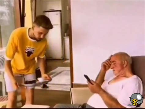 کلیپ شوخی و طنز کیک ویژه پسر برای پدر فیلو