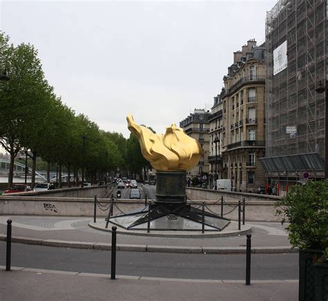 «Սև տուրիզմ կամ ինչի՞ են վերածվել հայտնի ողբերգությունների վայրերը լուսանկարներ Blognews Am