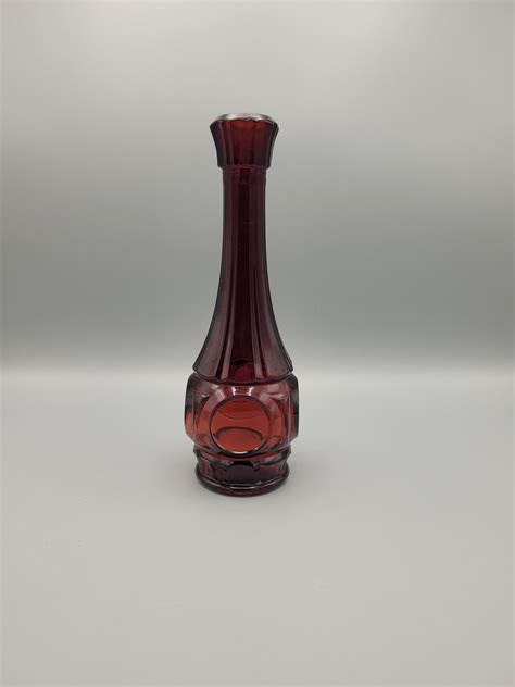 Wheaton Ruby Red Presedential Vintage Deep Red Vase W Curving Modern Lines And Medallion Design