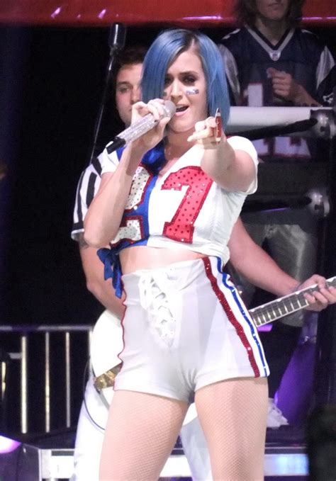 Katy Perry In Shorts Socks Performing At DirecTV S Super Saturday Night Concert Porn Pictures