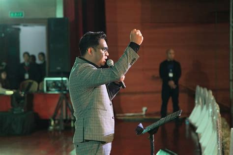 ခရစ်ယာန်သီချင်းများ Page ခရစ္ယာန္ သီခ်င္းမ်ား Pages Unicode ကျေးဇူးတော်မှ တစ်ပါး 👉 Mp3