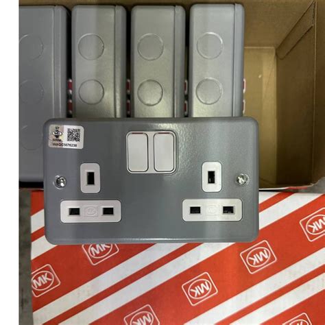 Mk Heavy Duty 2977 2946 13amp 3 Pin 1gang 2gang Metal Clad Switch