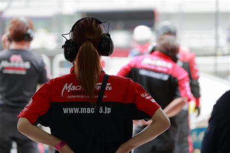 Circuitjoshimeimei03 画像｜【サーキット女子に聞いたモータースポーツの魅力】その6・彩世めいさん「サーキットで出会っ