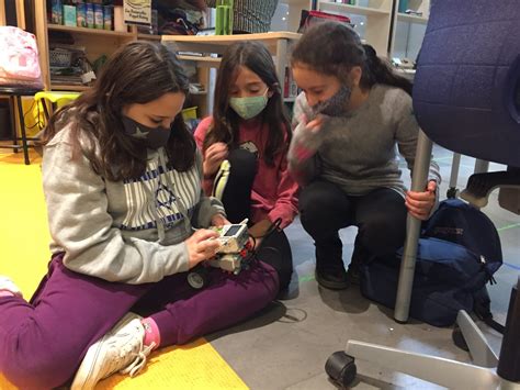 akiva school École akiva scratch programming robotics gr5